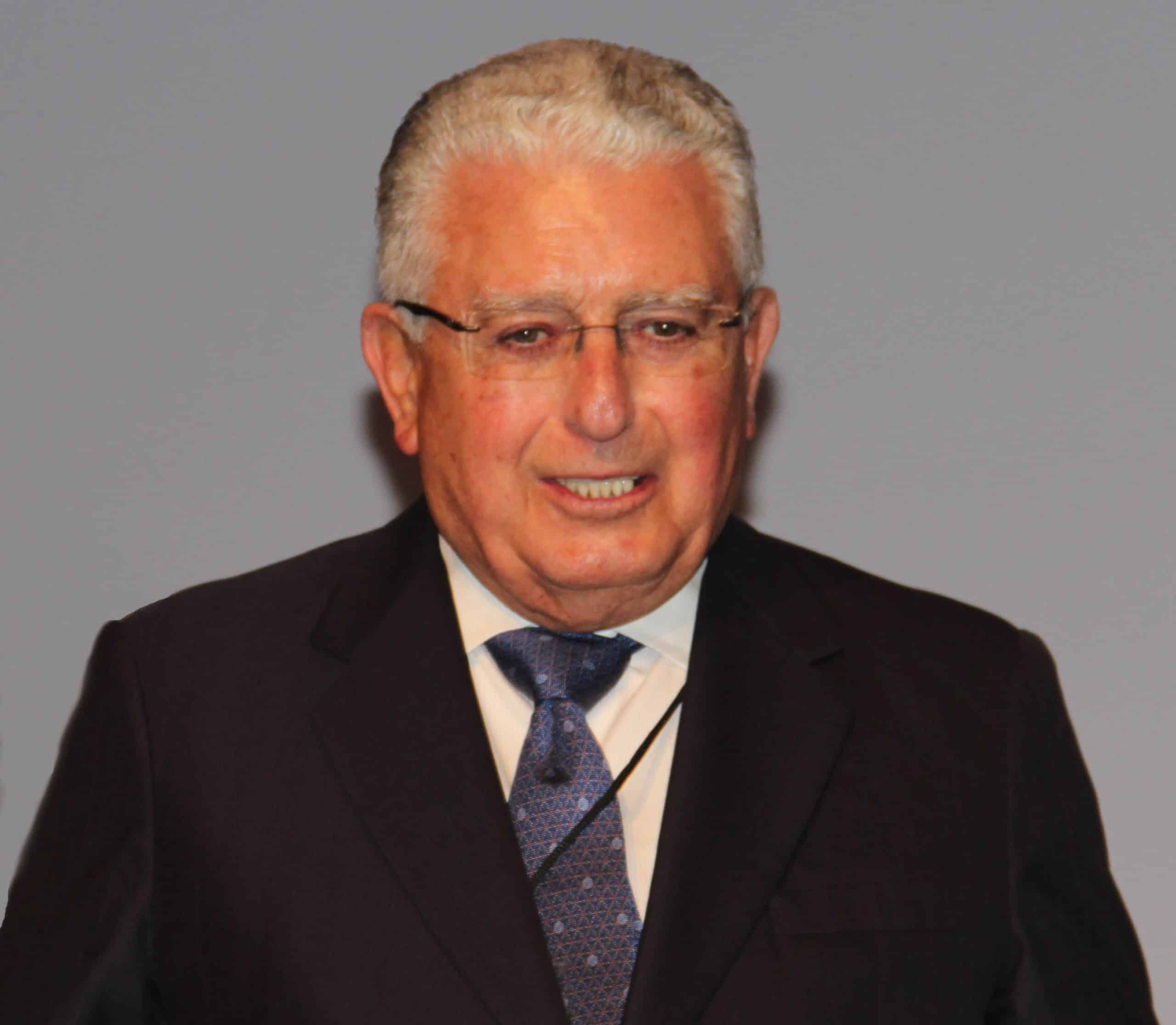 Reconocen al Ing. Oscar González Rocha por su trayectoria en la minería ...